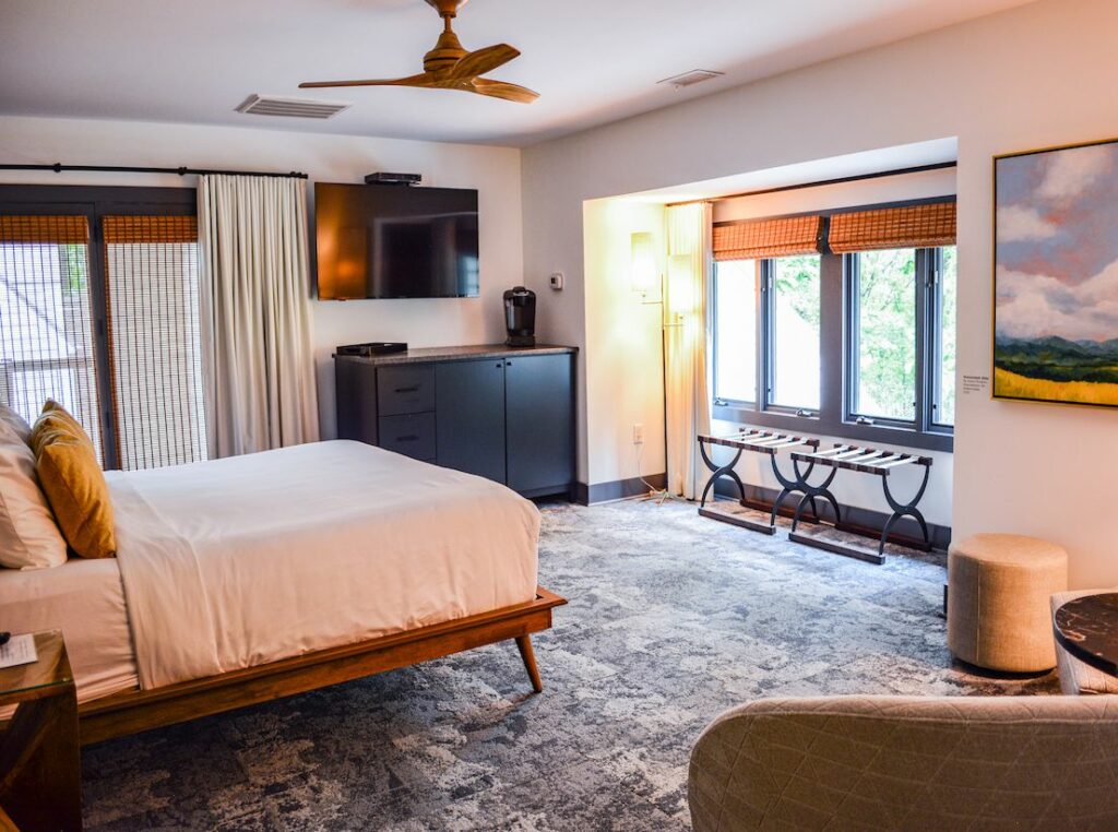 Gallery - Iris Inn - Waynesboro, VA